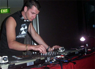 Greg Packer feat. Mc Shureshock @ Roller 6th Birthday Party – Perth ...